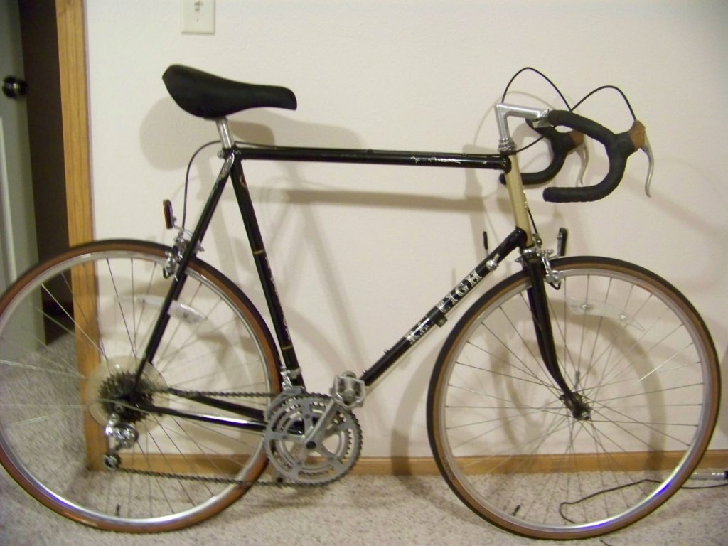 Updating and Making a Vintage 1980's Raleigh Super Course 555SL Bicycle ...